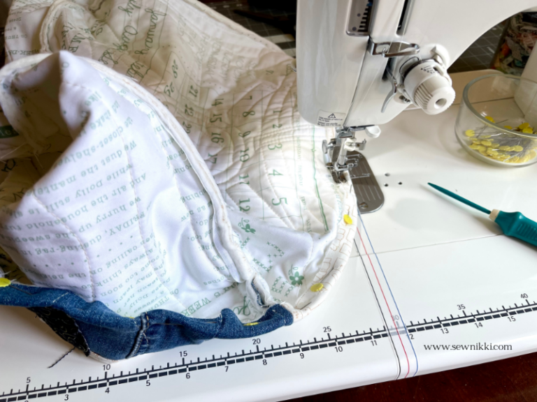 How to Make DIY Sewing Machine Cover (Free Pattern) - Sew Nikki