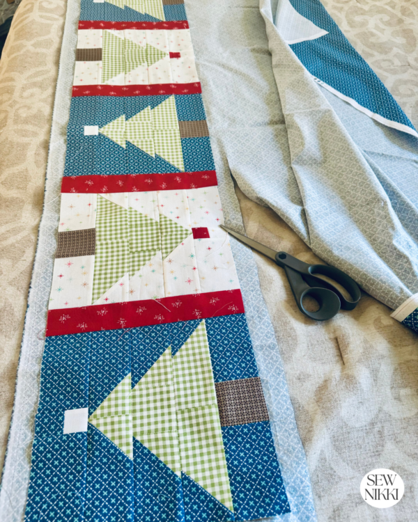 Free Quilted Christmas Table Runner Pattern (PDF) - Sew Nikki