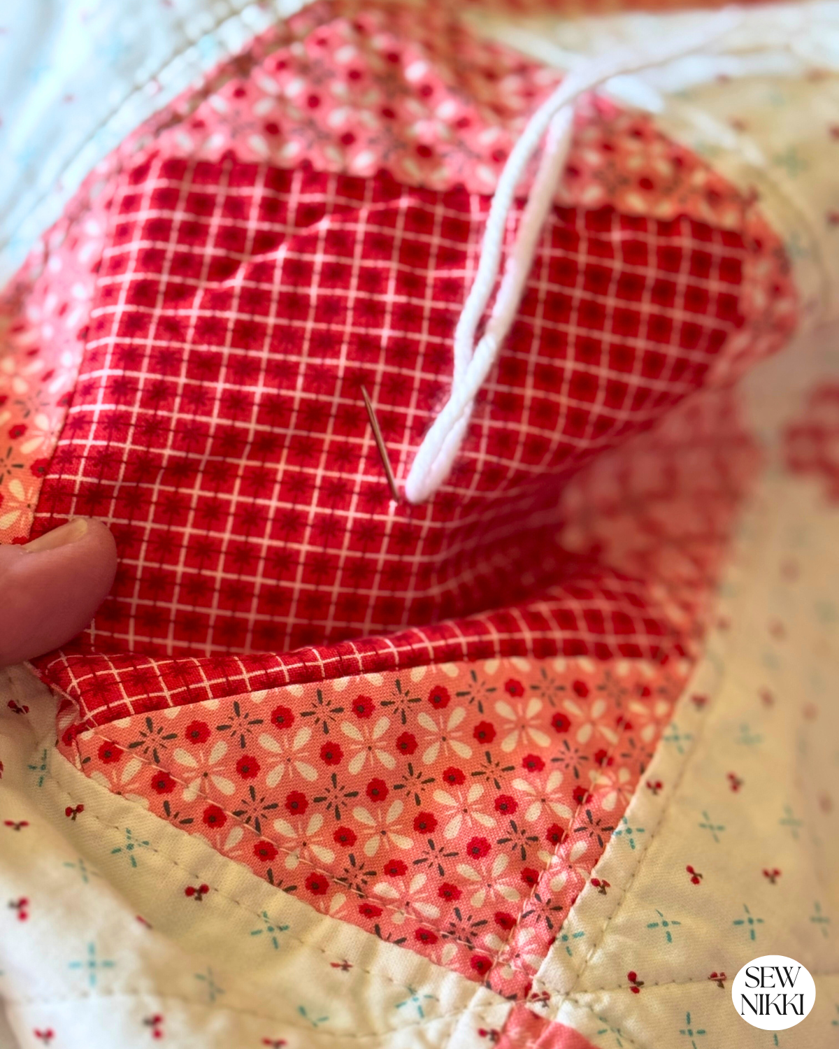 How to Tie a Quilt by Hand with Yarn (5 Easy Steps) - Sew Nikki