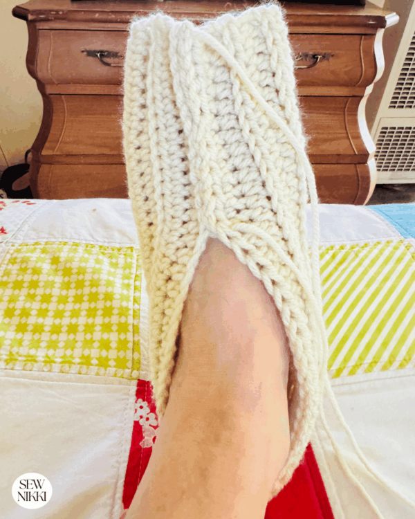 Quick & Easy Red Heart Free Crochet Slipper Pattern - Sew Nikki